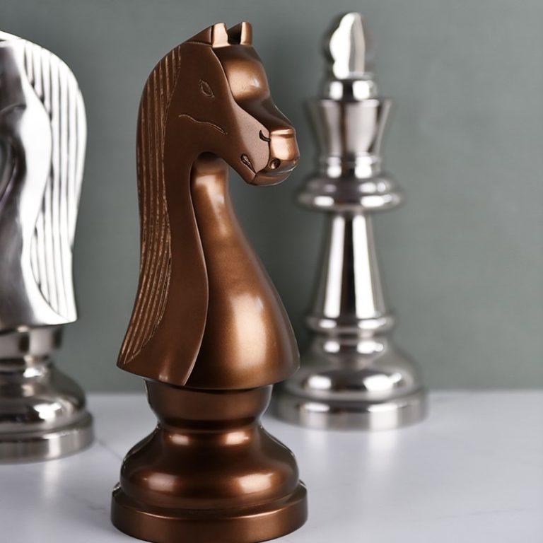 Checkmate Knight Bronze